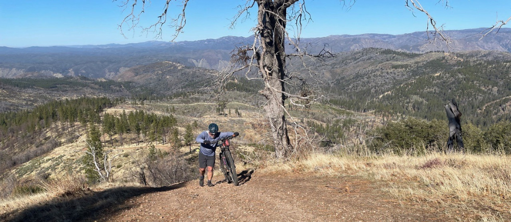 Feliciana Mountain: Epic Views Extending Throughout the Sierra Nevada ...