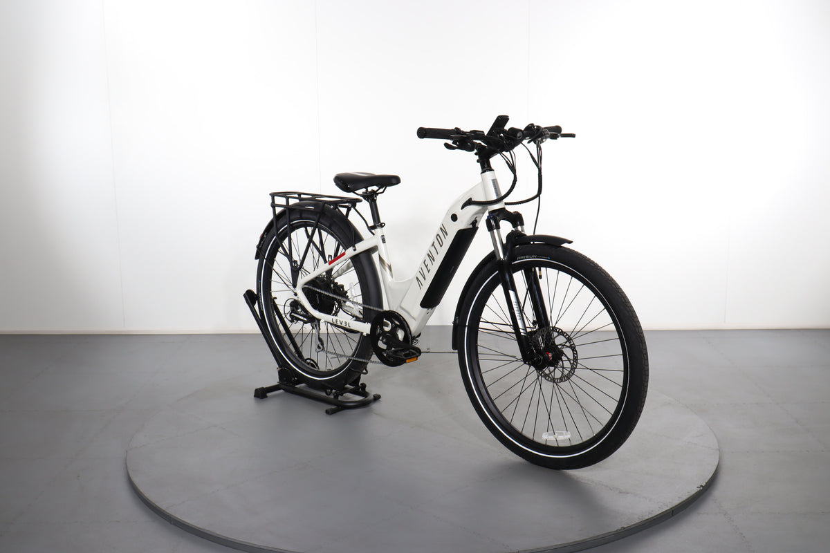 Aventon Level 2 Step Through e-bike refurbished | Upway